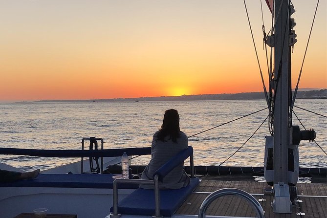 Lisbon Sunset Catamaran Cruise on the Tagus River - Key Points