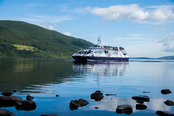 Loch Ness and Caledonian Canal 2-Hour Cruise from Dochgarroch - A Detailed Look at the Tour Experience