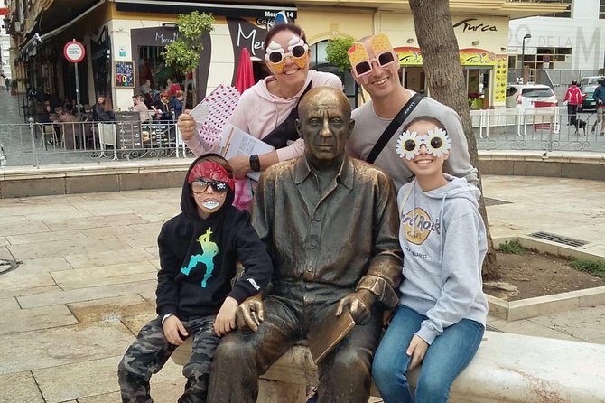 Málaga: Private Sightseeing Treasure Hunt - Exploring Malaga in a Different Light