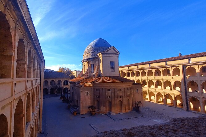 Marseille Guided Tour for 4 Hours with a Bilingual Local Guide - An introduction to the experience