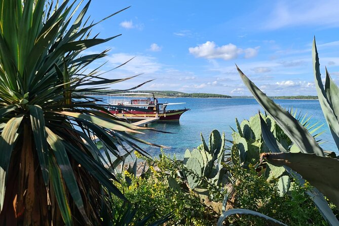Medulin -Kamenjak 5h boat trip with lunch & drinks on Sandra Boat - A Closer Look at the Itinerary