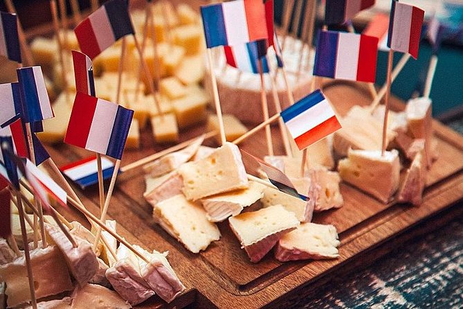 Montmartre Hidden Gems and Scenic Highlights Walking Tour - An In-Depth Look at the Montmartre Experience