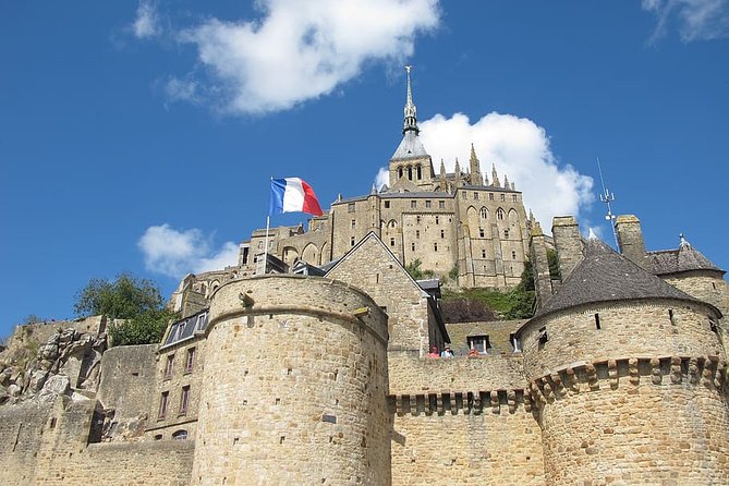 Mt St. Michel Private Tour with Abbey tickets and tour guide - Why Choose a Private Guided Tour of Mont St Michel?
