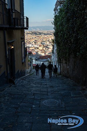 Naples Panoramic Walking Tour: From the hill to the center - An introduction to this Naples tour
