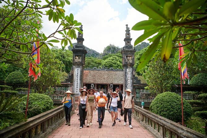 Ninh Binh Day Trip: Hoa Lu-Trang An/Tam Coc-Mua Cave-Cycling-Boat - Starting the Day: From Hanoi to Hoa Lu