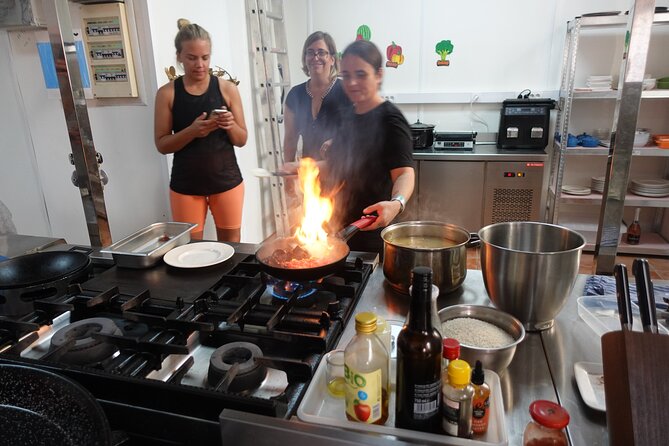 Paella & Sangria Cooking Class in Alicante with Market Visit - The Meal: Enjoying Your Creations in a Local Atmosphere