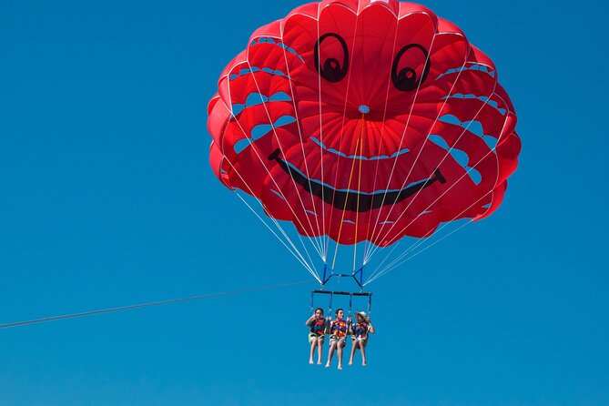 Parasailing - A Detailed Look at the Parasailing Experience