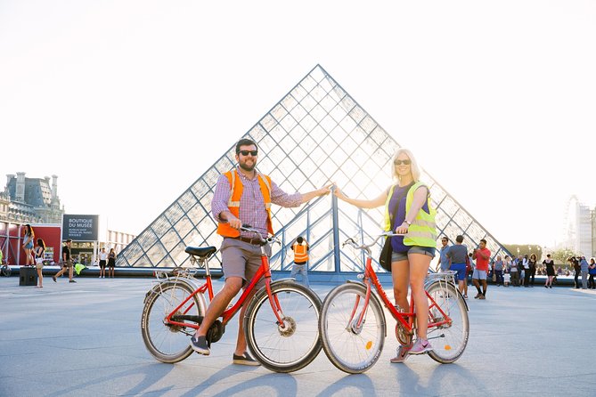 Paris by Night City of Lights Sightseeing Guided Bike Tour - What Makes This Tour Stand Out?