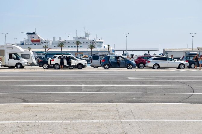 **Private Door to Door Airport Split Transfer up to 15 People** - An In-Depth Look at the Private Airport Transfer in Split