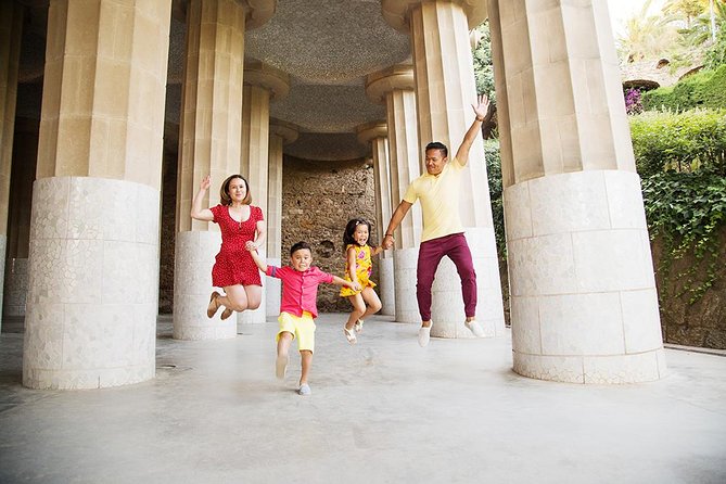 PRIVATE Park Güell Photoshoot Skip the line - The Experience: What to Expect