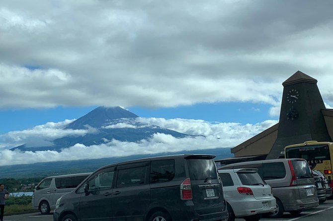 Private Sightseeing to Mt. Fuji and Hakone GREEN NUMBER PLATES - A Closer Look at the Tour Experience