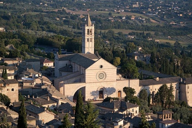 Private St. Francis Basilica of Assisi and City Walking Tour - Exploring Assisi: A Complete Breakdown of the Tour