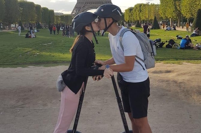 Private Tour: Discover Paris with Local, 3 hours on a Segway - Key Points