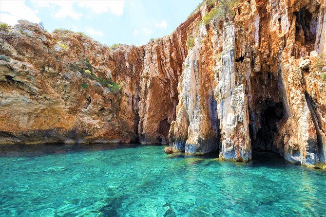 Private Tour of Red rocks, Pakleni Islands and Hvar's Southern Beaches - Why a Private Boat Tour in Hvar Is Worth Considering