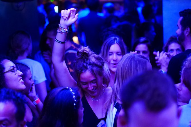 Riviera Bar Crawl Party with Free Shots and VIP Entry - Old Town: Top Bars and Narrow Streets