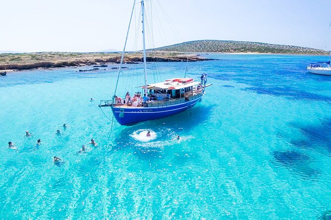 Round of Antiparos & Despotiko with Traditional Boat - An In-Depth Look at the Experience