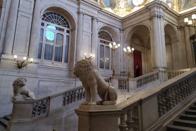 Royal Palace Madrid Small Group Tour with Skip the Line Ticket - Key Points