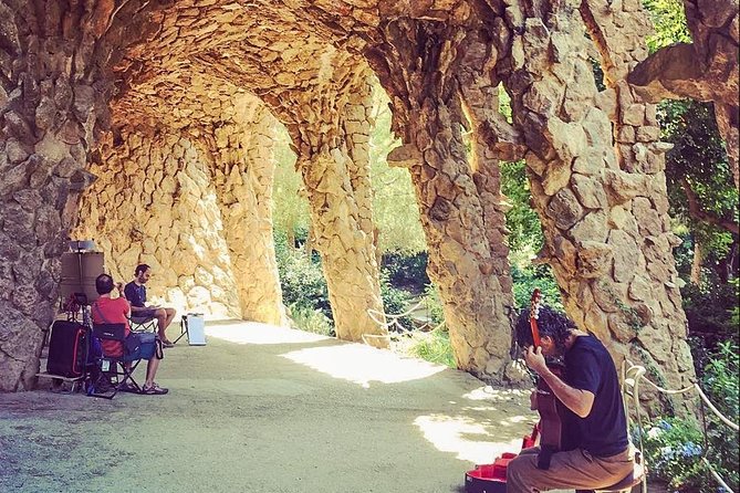 Sagrada Familia, Park Guell & Walking Private Tour with Tapas - Discovering Barcelona: What to Expect on the Tour