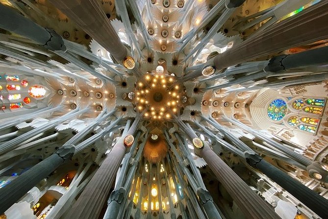 Sagrada Familia Private Tour with Expert Guide - The Itinerary: What You’ll See and Experience