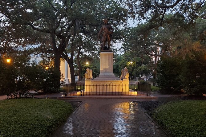 Savannah History and Haunts Candlelit Ghost Walking Tour - A Deep Dive into the Savannah Ghost Tour Experience