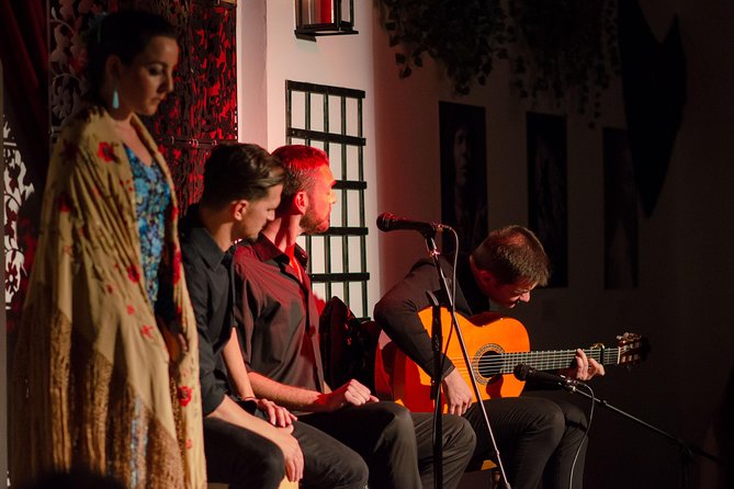 Skip the line: Tablao Flamenco Andalusí Ticket - What the Reviews Tell Us