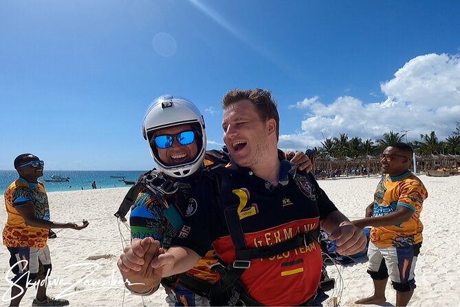 Skydive Zanzibar | Tandem Skydive - An Introduction to the Experience