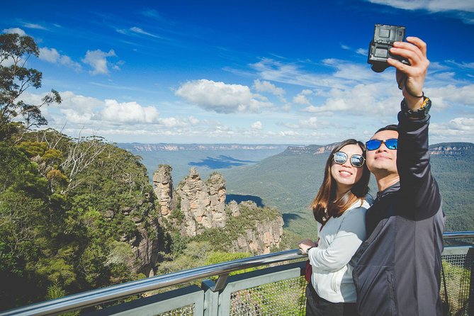 Small-Group Blue Mountains Day Tour with Wildlife Park & Bushwalk - Transportation, Group Size, and Duration