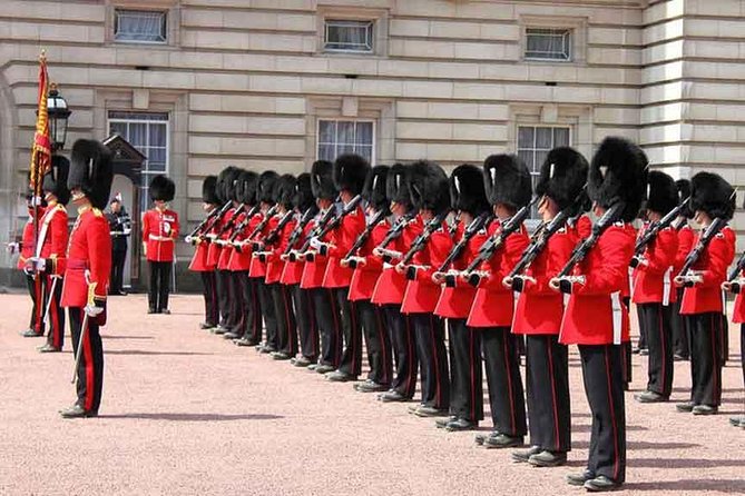 Small-Group London's Best Sights Walking Tour, Kids Join Free! - A Walk Through London’s Highlights