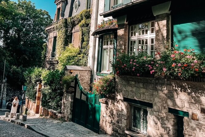 Small Group Walking Tour of Montmartre -10 people max - The Practicalities—What to Expect