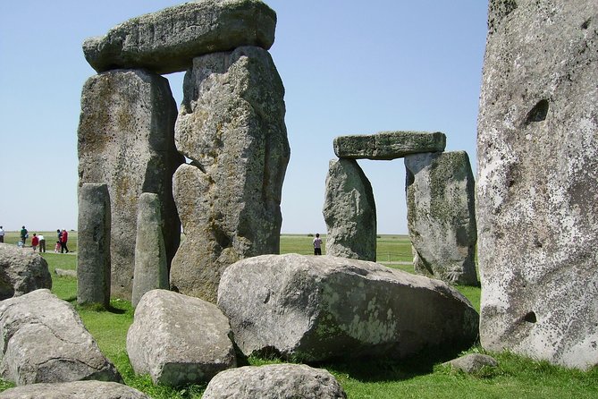 Stonehenge Half-Day Tour from London with Admission & Snack Pack - What to Expect from the Tour