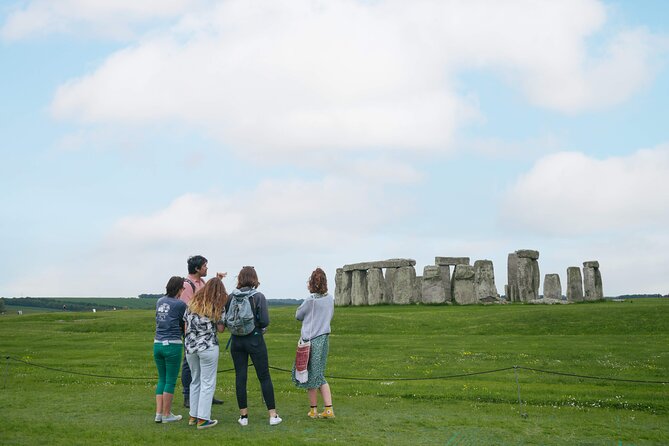 'Stonehenge & Secret England' from Bath for 2-8 curious adventurers - An In-Depth Look at the Experience