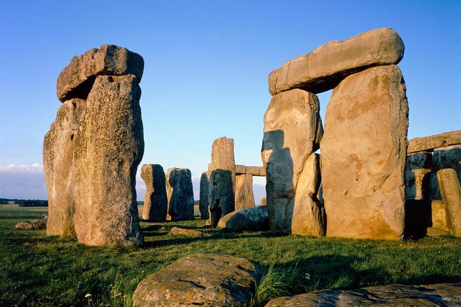 Stonehenge, Windsor Castle, and Bath from London - A Day on the Road for Iconic UK Sights