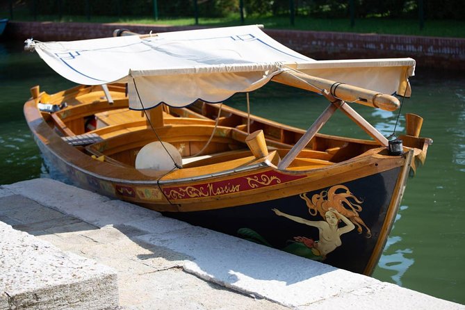 Sunset Traditional Boat Tour with Prosecco - A Deeper Look at the Experience