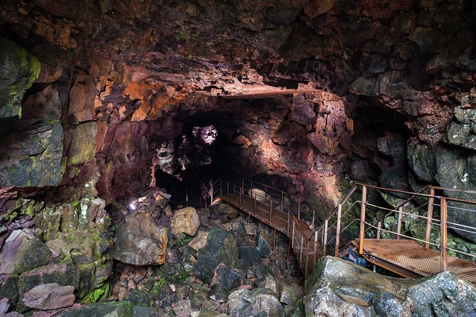 The Lava Tunnel Tour with Transfer from Reykjavik - A Closer Look at the Lava Tunnel Experience
