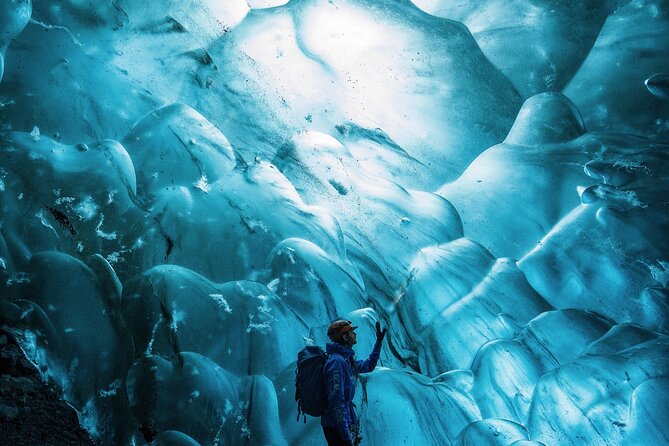 The Orignal Ice Cave Tour in Jökulsárlón Glacier Lagoon - A Closer Look at the Experience