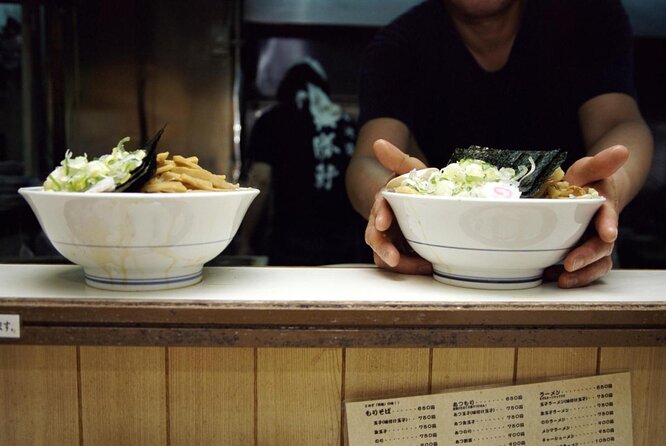Tokyo Bar Hopping Night Tour in Shinjuku - Breaking Down the Itinerary: What You’ll Experience