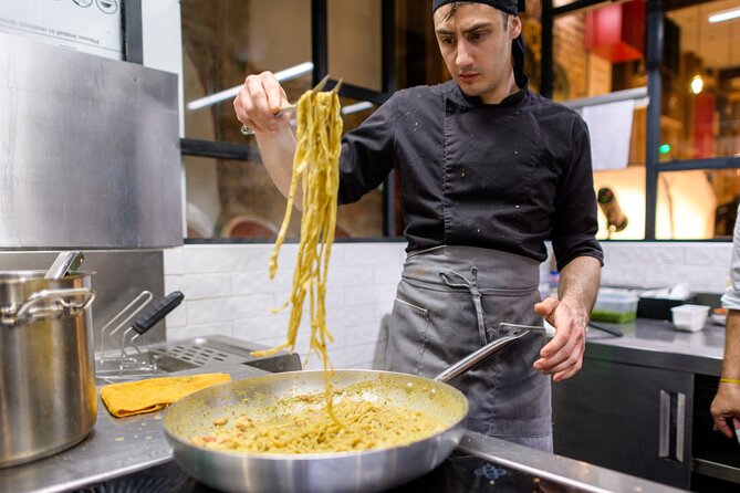 Venice: Pasta and Tiramisu Cooking Class with Wine - Exploring the Experience