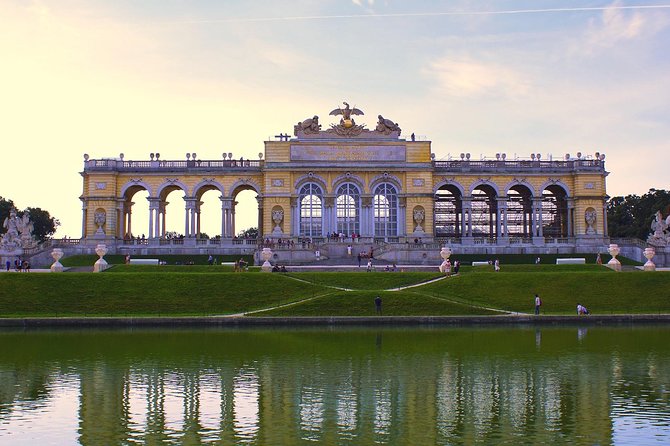 Vienna: Skip the Line Schönbrunn Palace and Gardens Guided Tour - The Itinerary in Detail