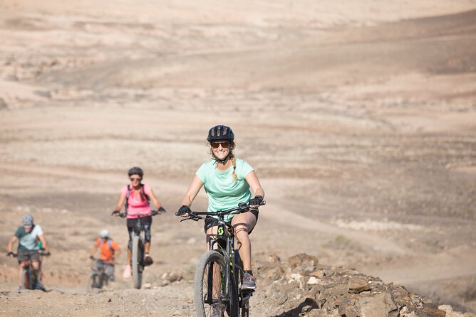 Volcanic Discovery PREMIUM eBike Tour; easy level: 35 km - An In-Depth Look at the Tour Experience