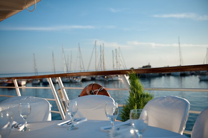 Wave Dancer Fireworks Night Cruise - The Dinner: More Than Just a Meal