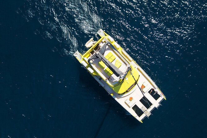Wooden Boat Sailing with Tapa and Welcome Drink - Key Points