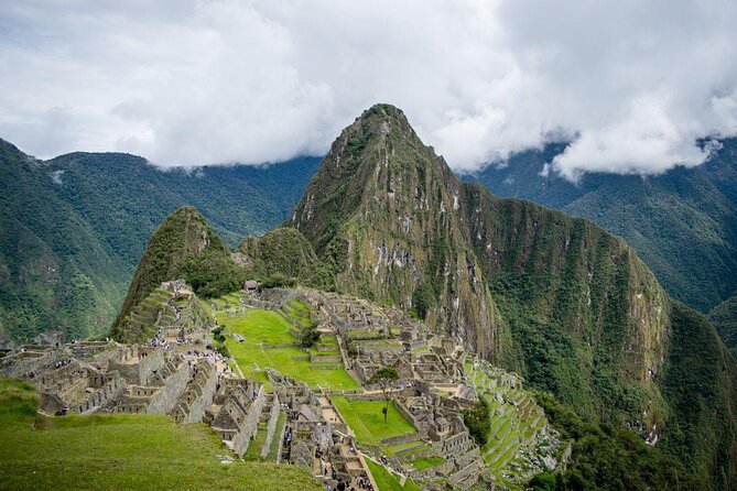 2-Day Inca Trail to Machu Picchu with Panoramic Train - Key Points