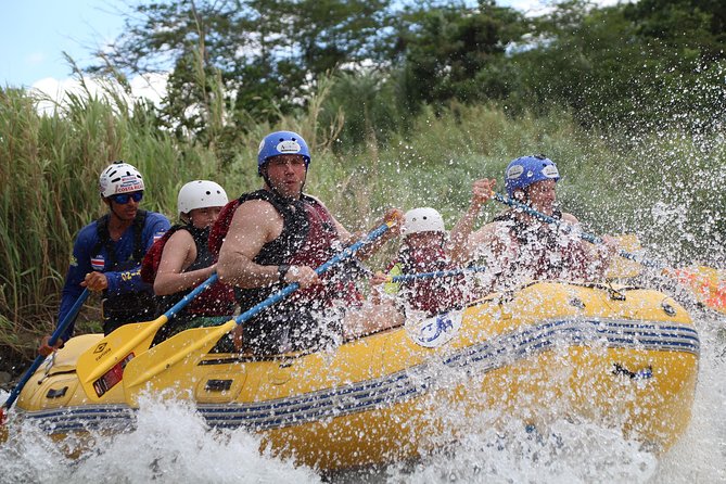 Balsa river white water rafting class 2/3 in costa rica a closer look at what you can expect