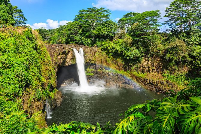 Big island in a day: volcanoes waterfalls sightseeing and history waterfalls and black sand beaches
