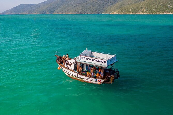 Boat tour open bar a floor arraial do cabo who will love this tour?