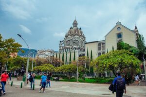 City tour medellin + comuna 13 + graffititour paisa for a day detailed itinerary breakdown