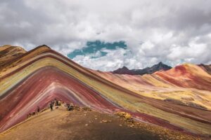 Excursion to rainbow mountain full day. who is this tour best for?