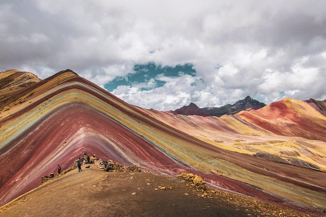 Excursion to rainbow mountain full day. who is this tour best for?