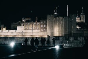 Ghost, ghouls and gallows tour : guided tour with boat ride who will love this tour?