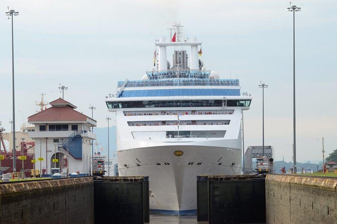 Half day of panama city and canal tour: shared and private authenticity and traveler insights
